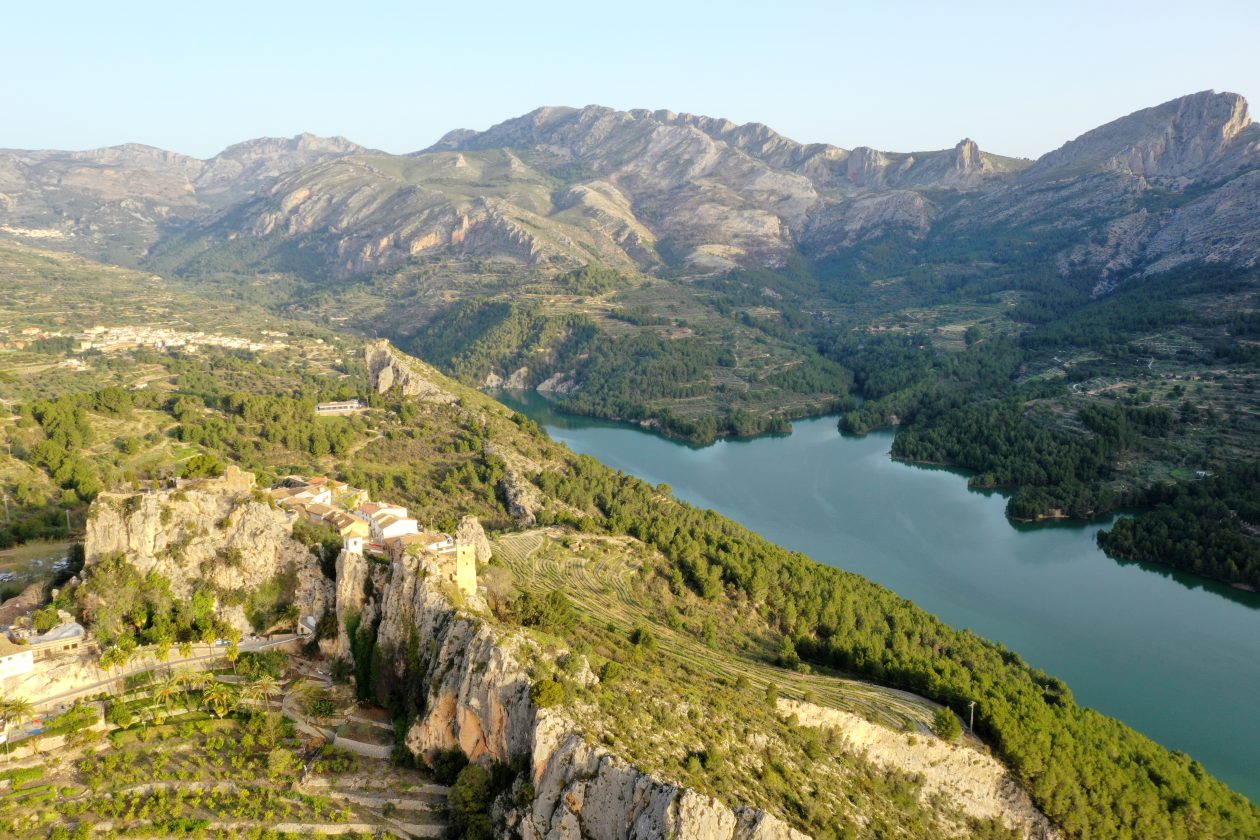 Masos: la bodega que resucita la tradición del vino en el valle de ...